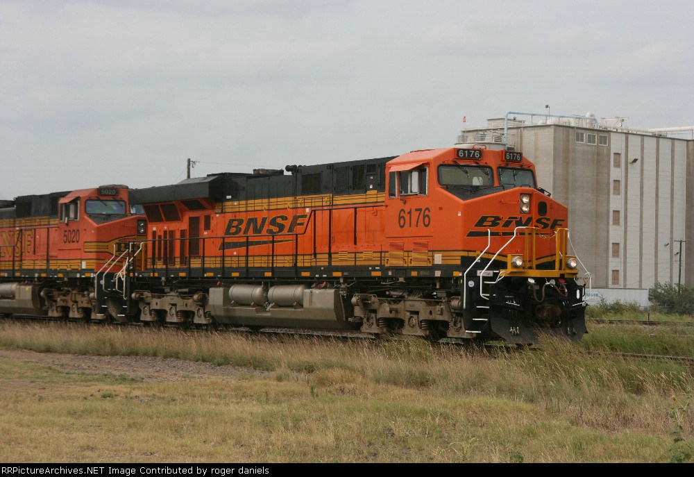 BNSF 6176